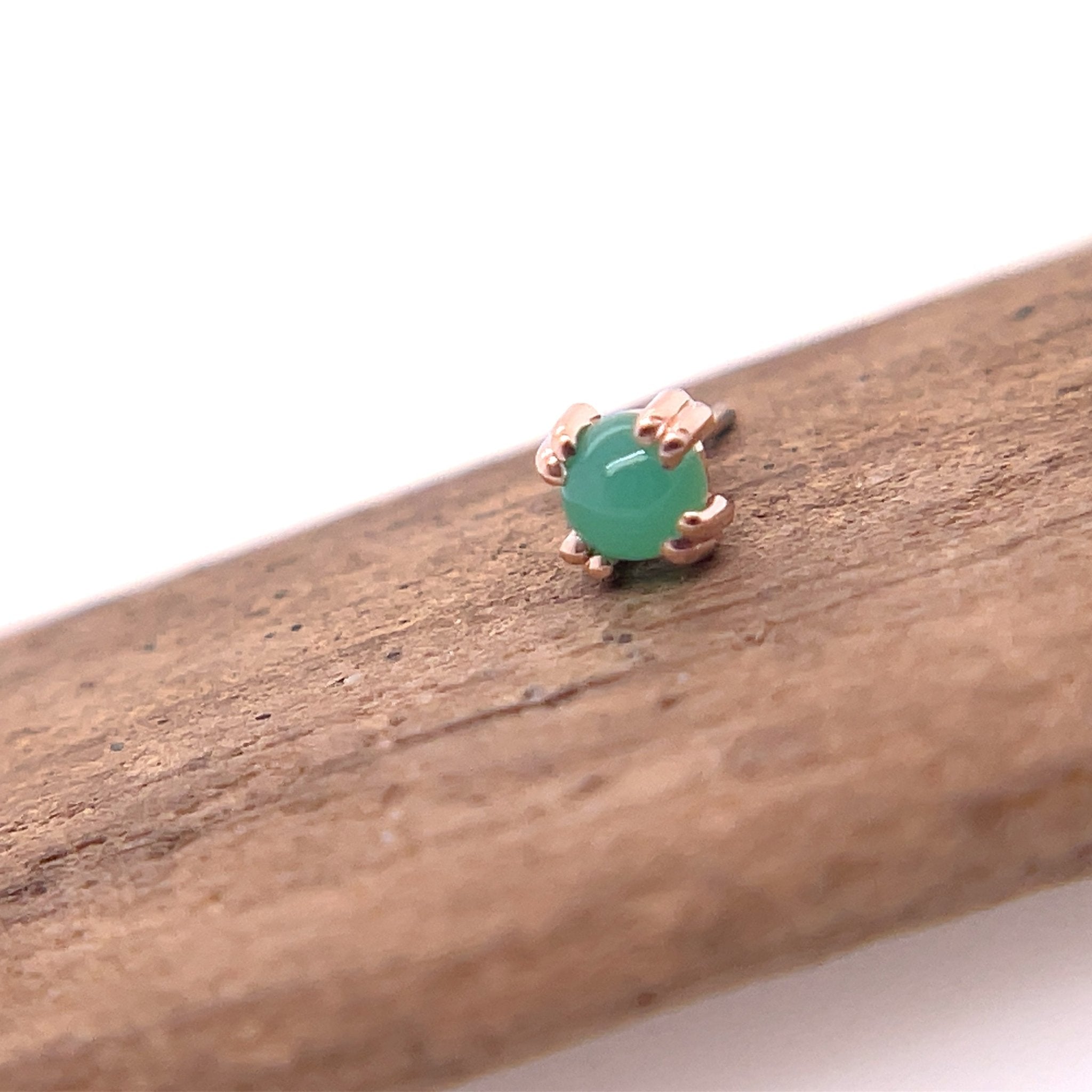 2.5mm Round Cab Prong – Agave in Bloom