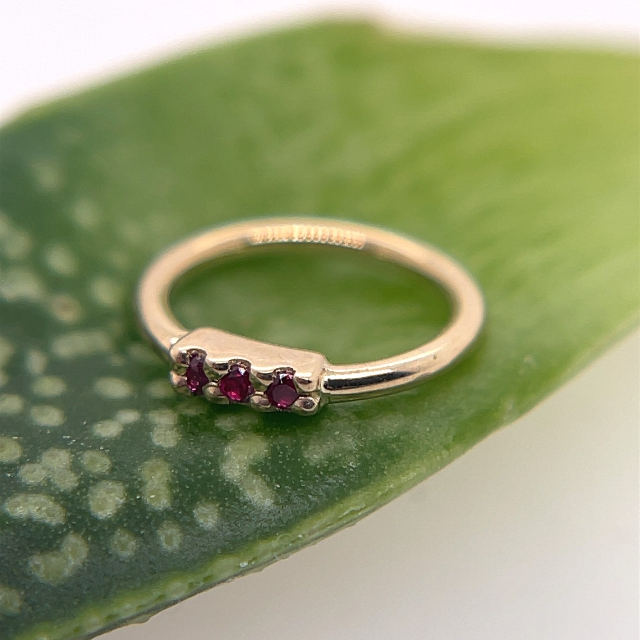 3 Gem Blaze Fixed Ring - Navel Orientation - 1mm Gemstones – Agave in Bloom