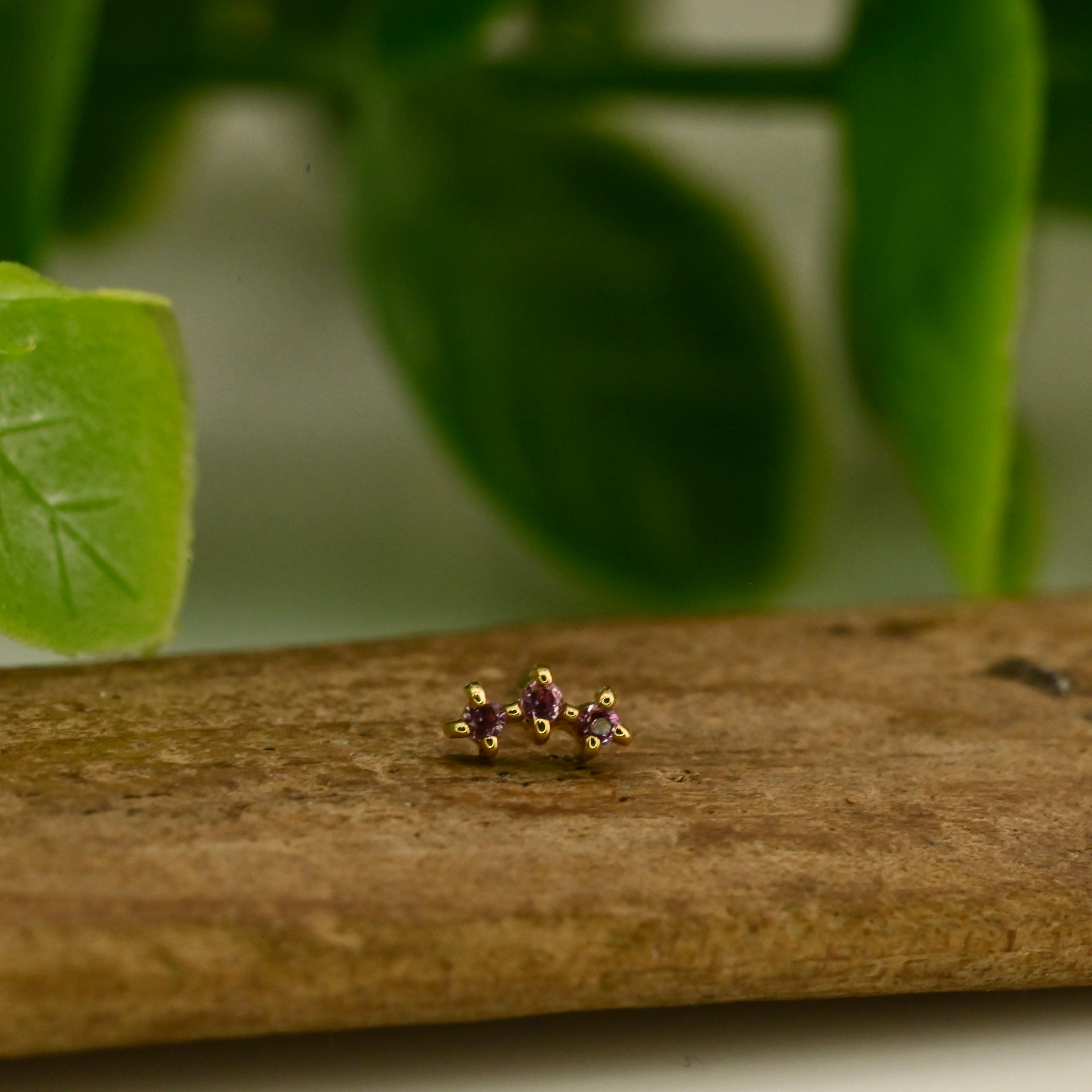 Muse with 1mm gems – Agave in Bloom