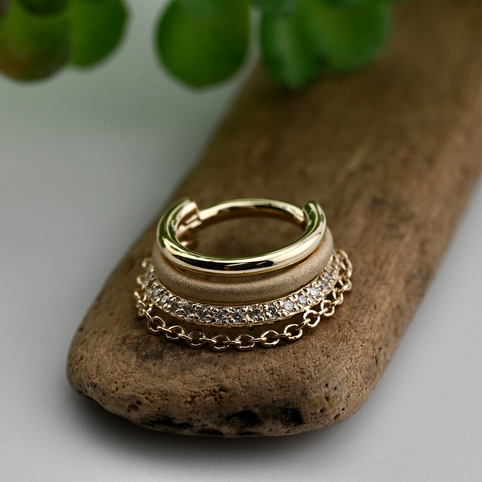 Lucy in Chains - Hinge Ring – Agave in Bloom