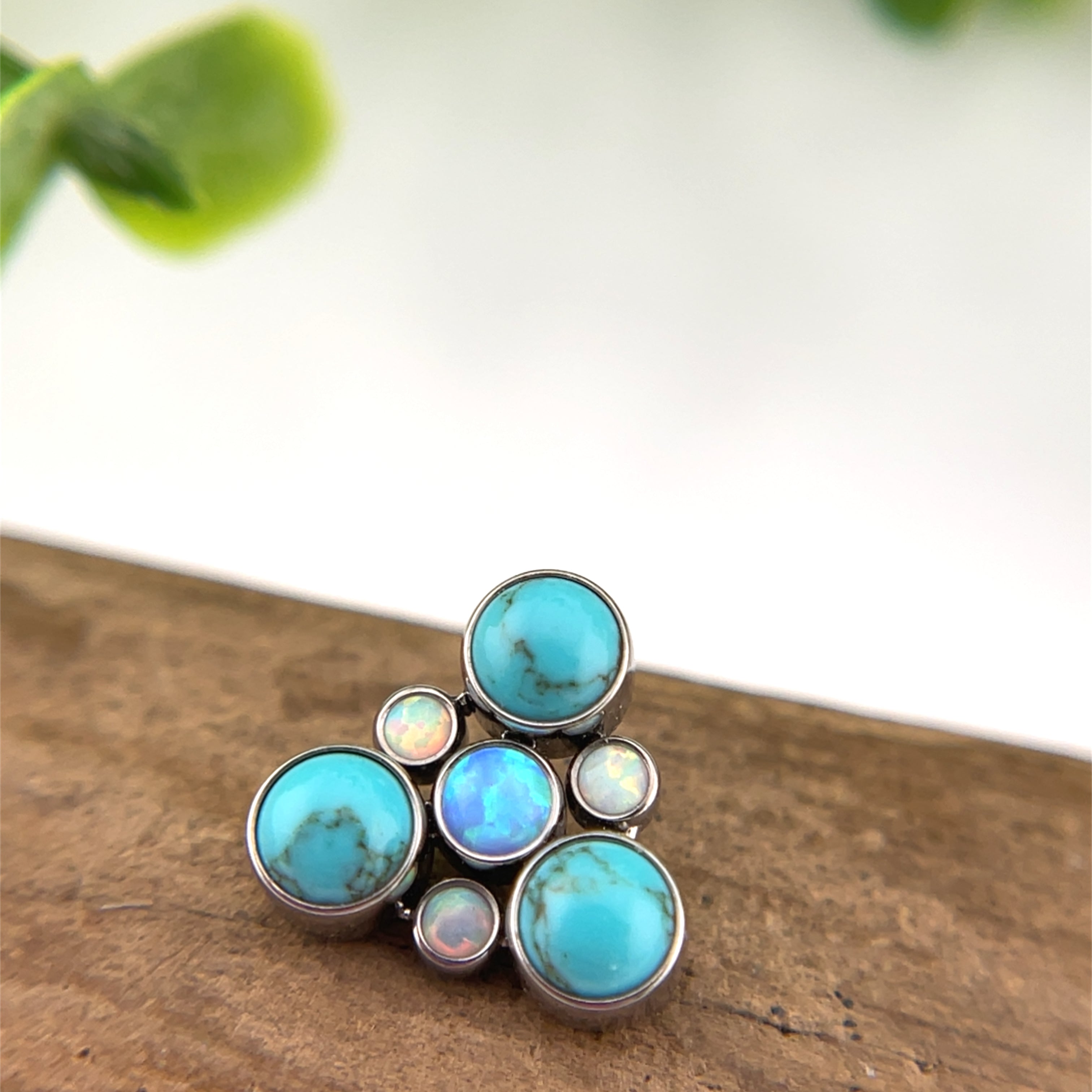 Custom 7 Gem 14g Threaded Cluster – Agave in Bloom