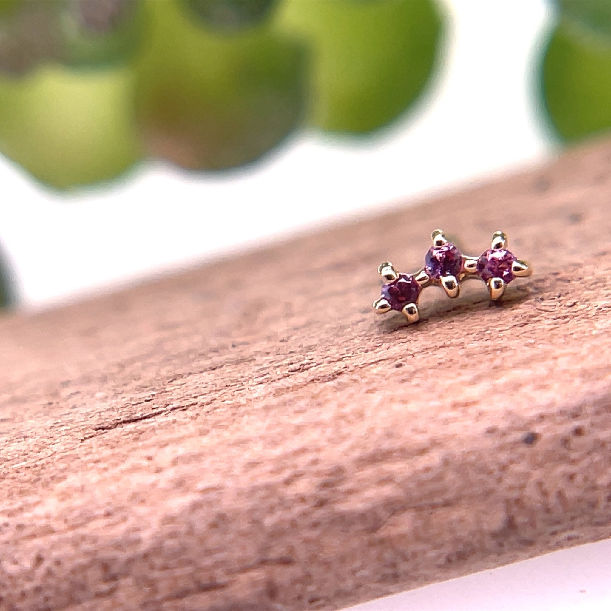 Muse with 1mm gems – Agave in Bloom